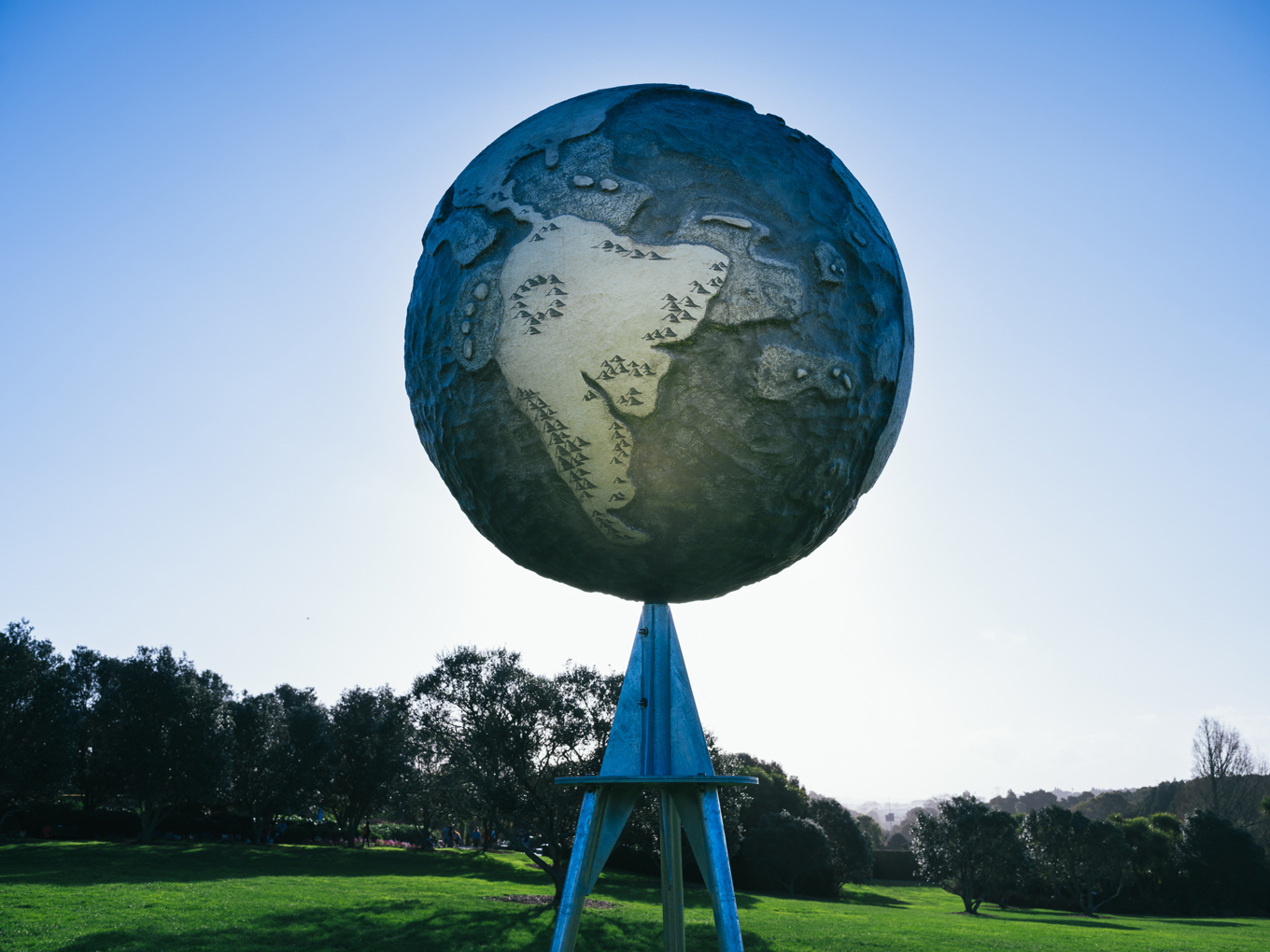 Visitors get an inter-planetary experience at Auckland Botanic Gardens ...