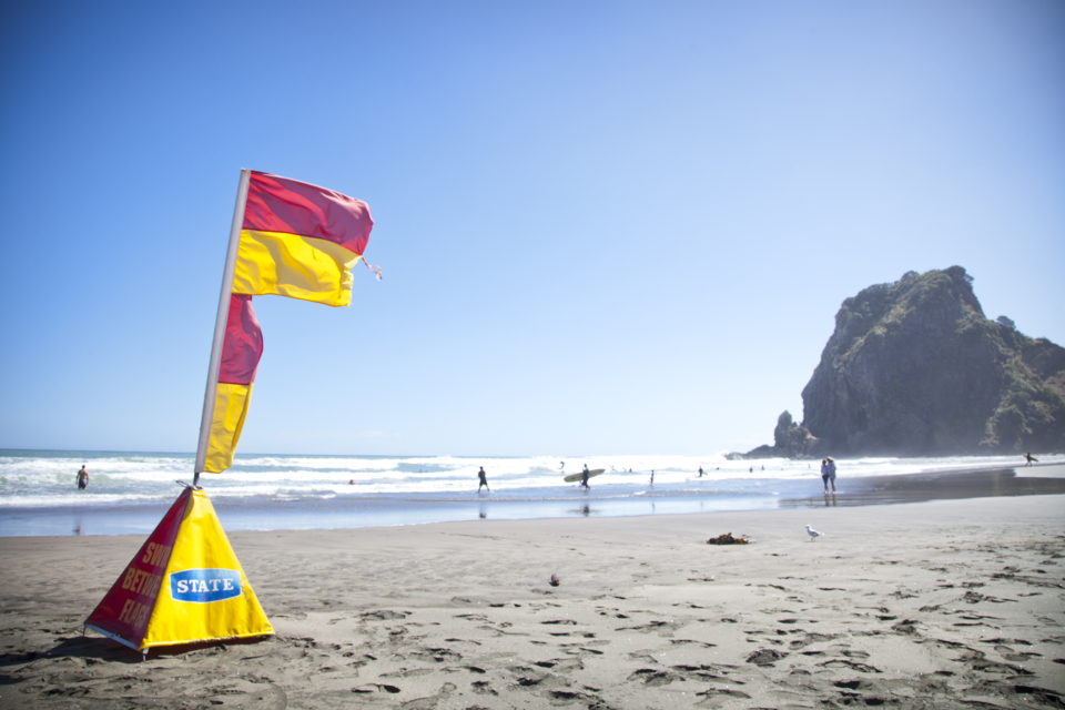 Piha Surf lifesavers get $10,000 grant for emergency power - OurAuckland