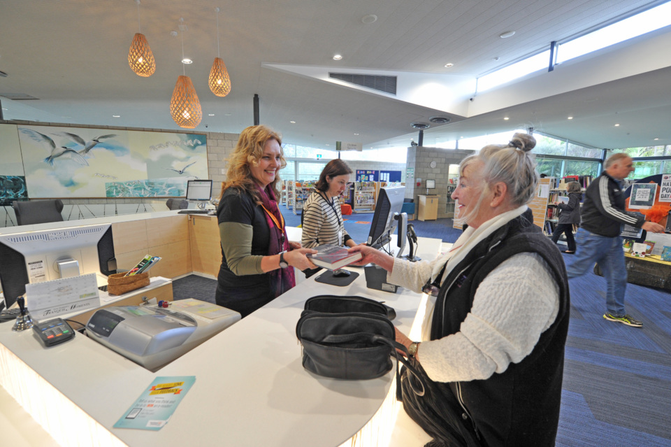 Loving Whangaparāoa Library’s new look - OurAuckland