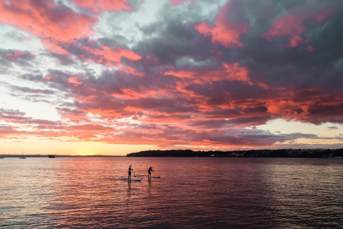 Best spots for stand-up paddle boarding in Auckland - OurAuckland