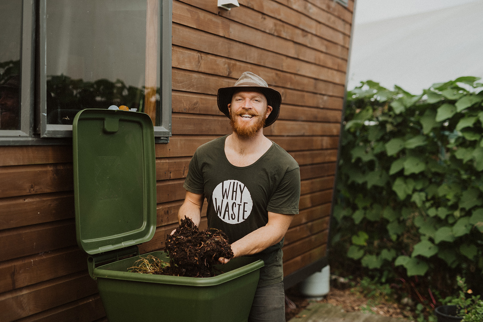 Propagating the fine art of worm farms - OurAuckland
