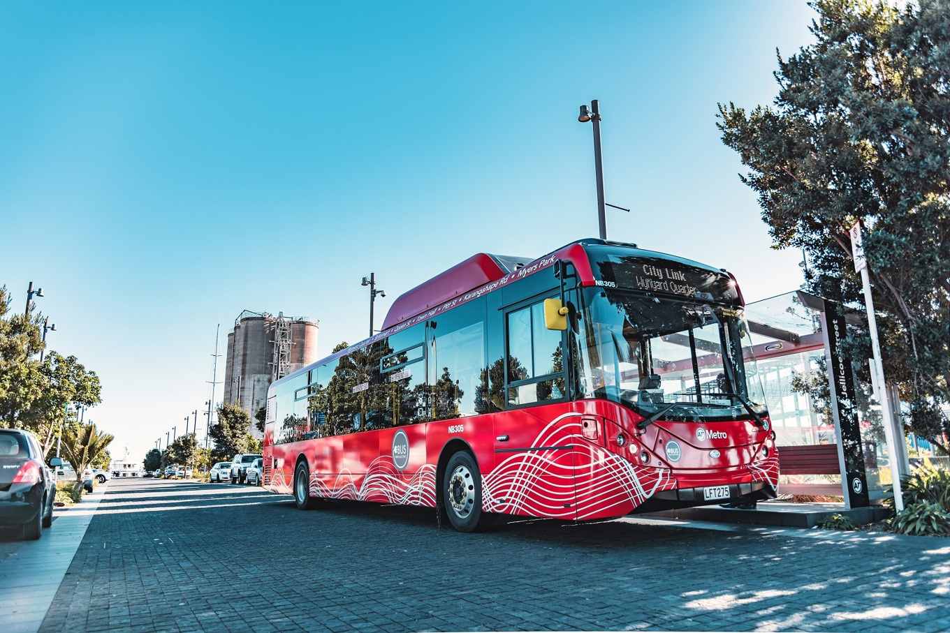 On board for Auckland-wide electric buses: Vector and AT sign MoU ...