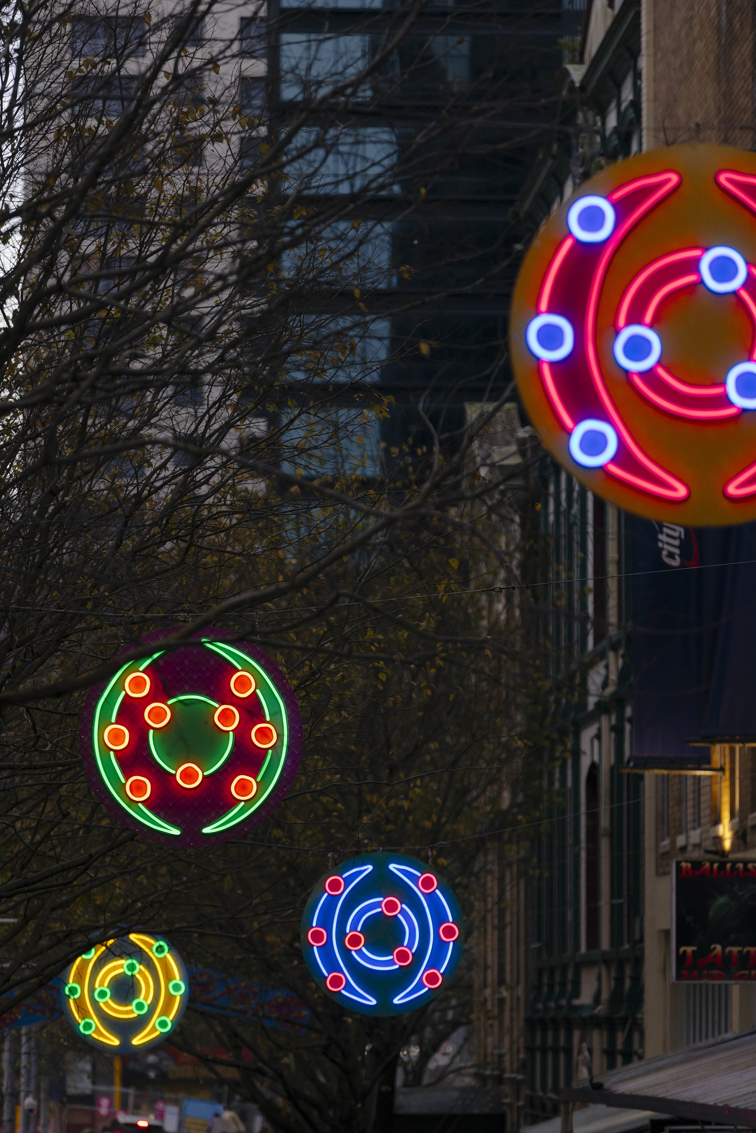 Fluoro-neon art celebrates Matariki in Elliott Street - an eat street ...