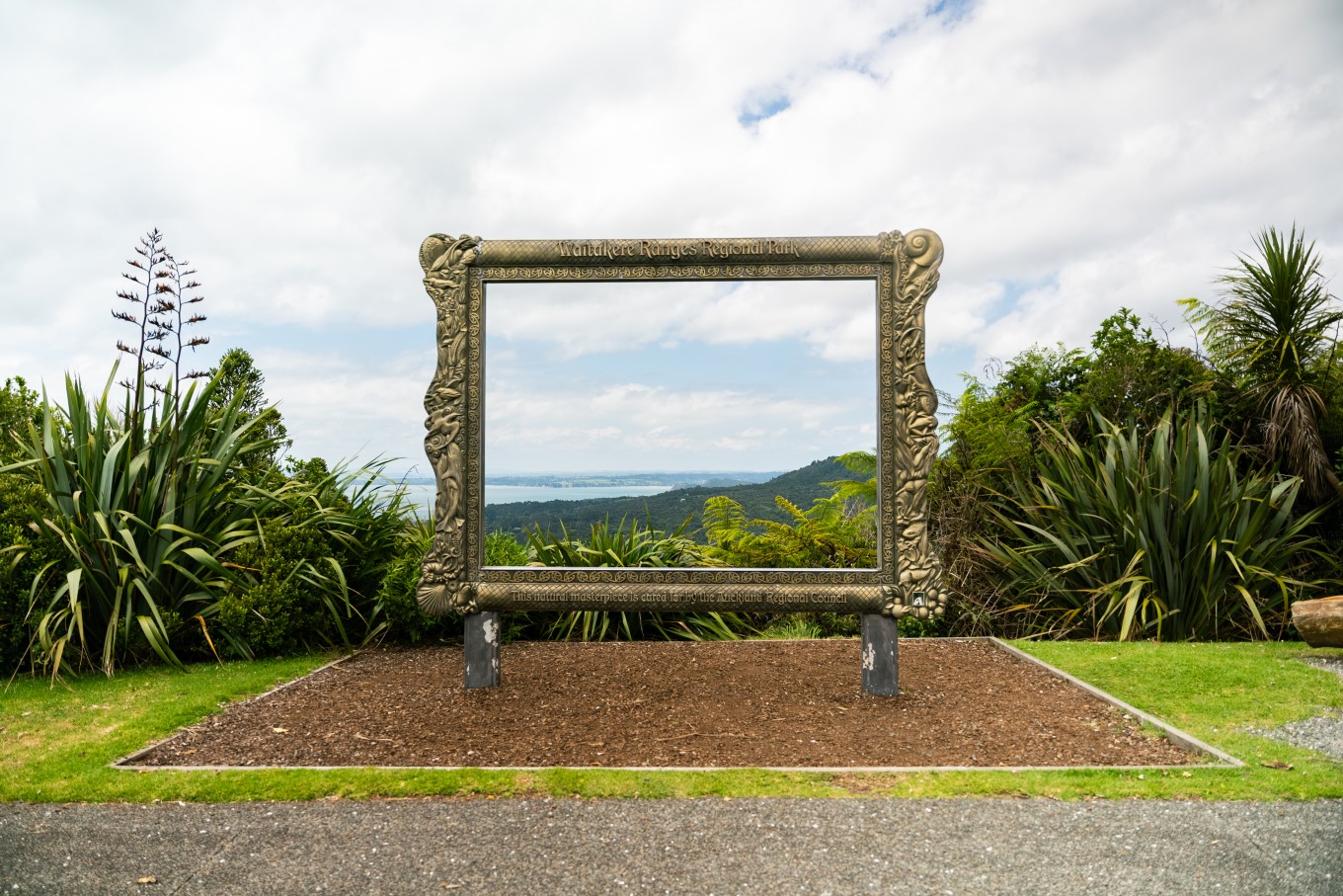 Good as gold! Auckland's iconic golden frames turn 25 - OurAuckland