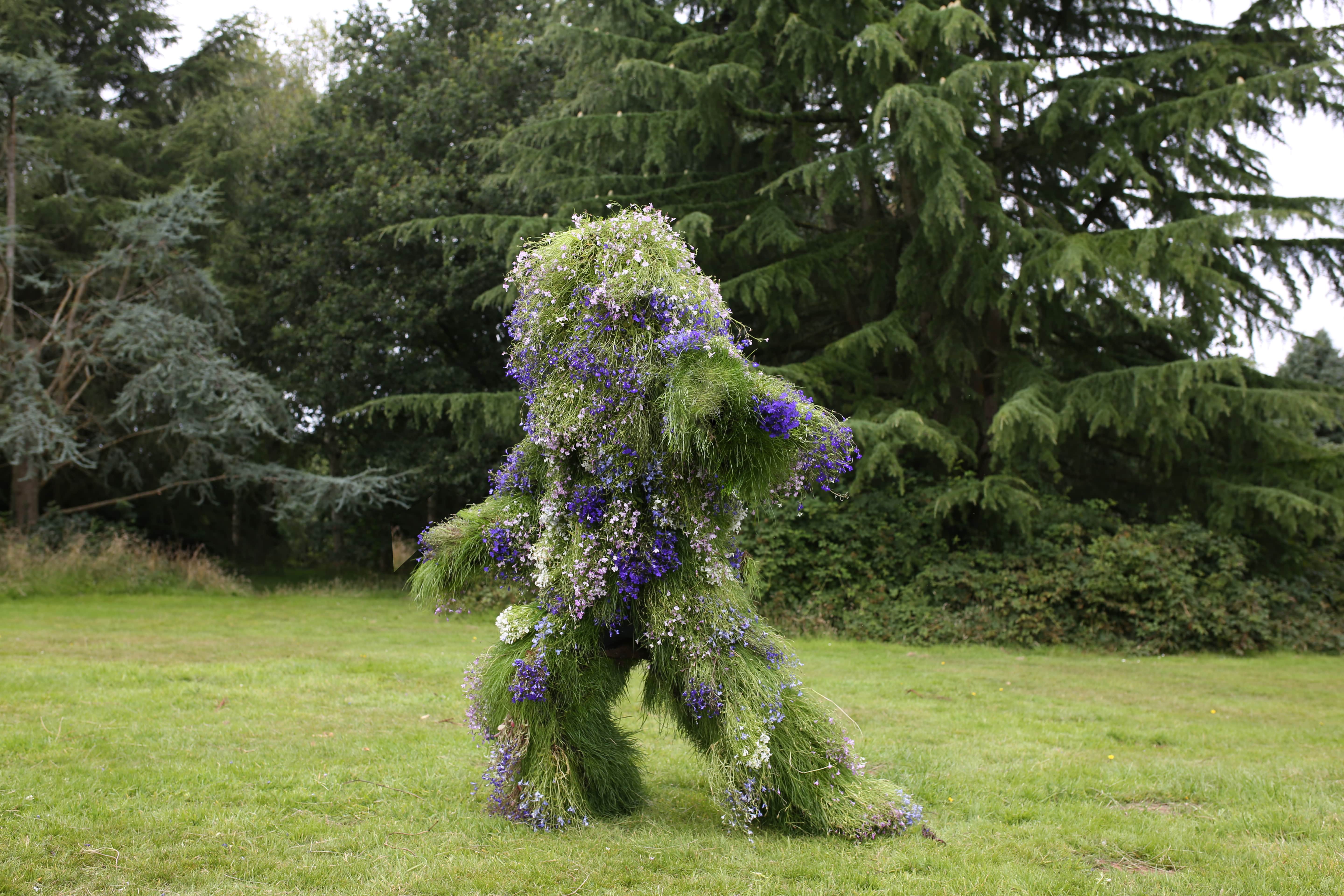 Meet artist Ashley Peevor, creator of living costumes - OurAuckland