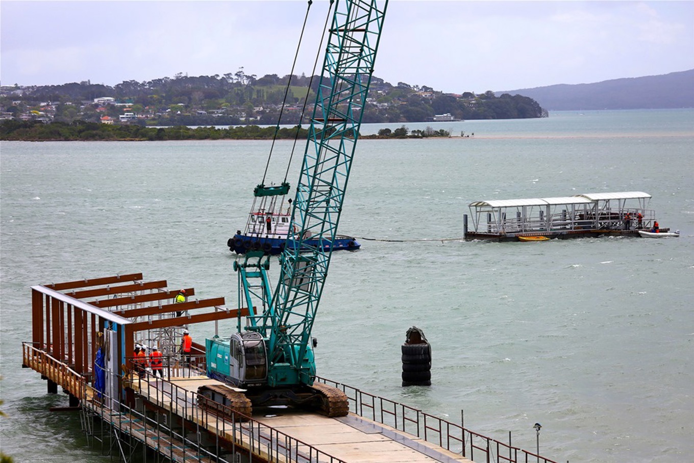 Pontoon floated to new Half Moon Bay ferry pier - OurAuckland
