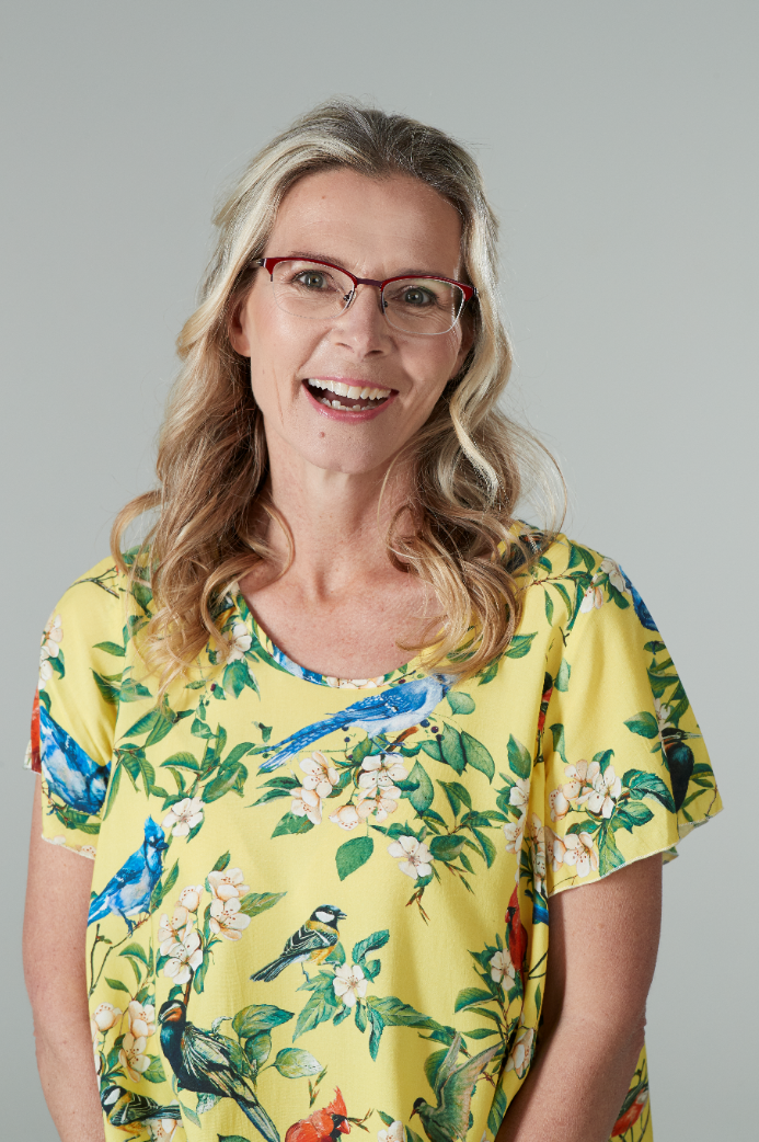 Suzy Cato smiles on Music in Parks - OurAuckland