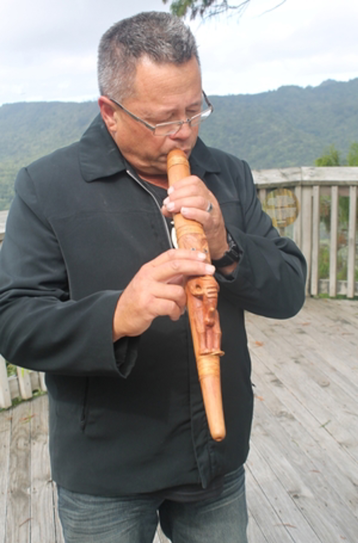Pop Poetry lifts words off the page with music - OurAuckland