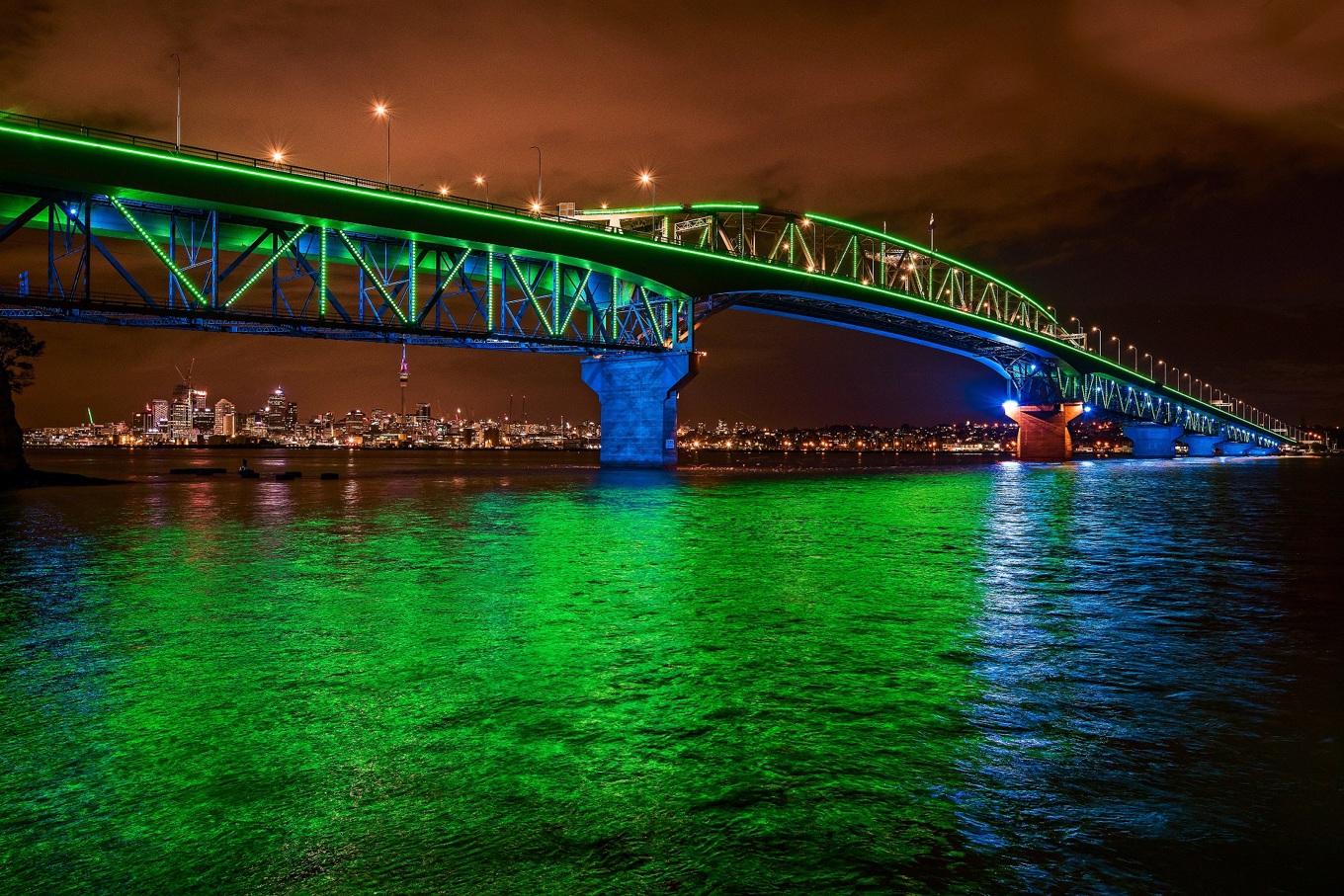 Volcano erupts on bridge in emotional Waitangi narrative - OurAuckland