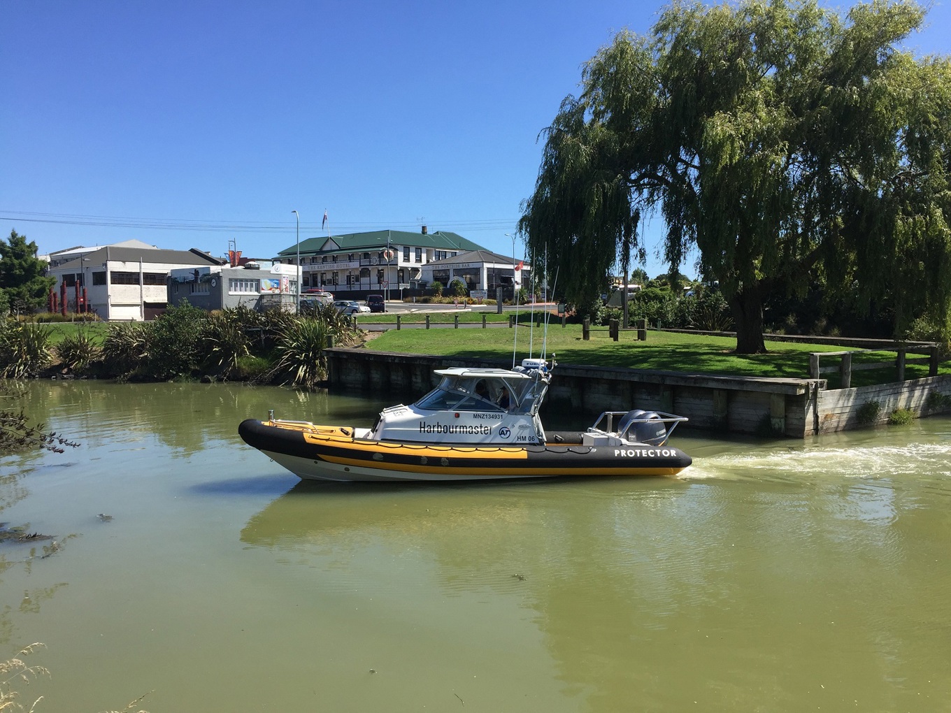 Skippers earn Harbourmaster's praise - OurAuckland