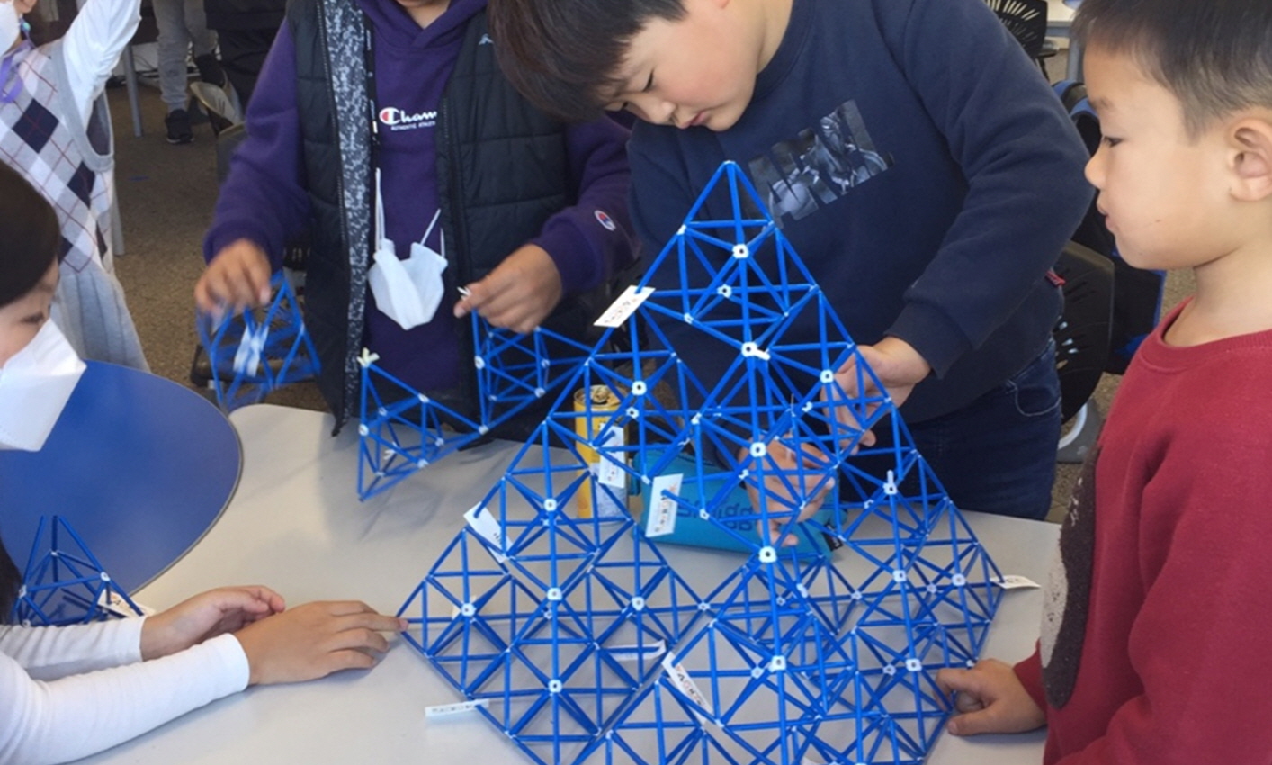 4D Frame class for kids - OurAuckland