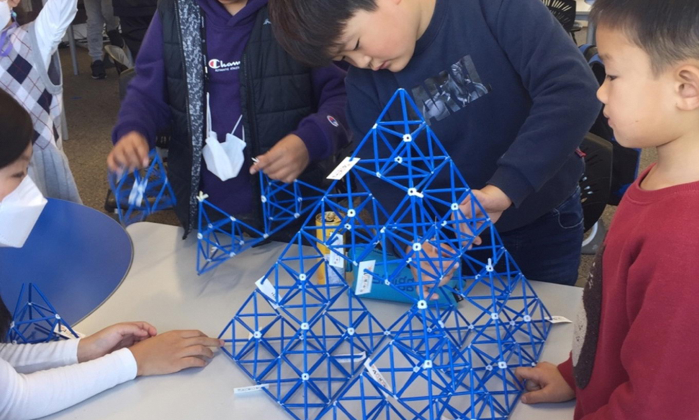 4D Frame class for kids - OurAuckland