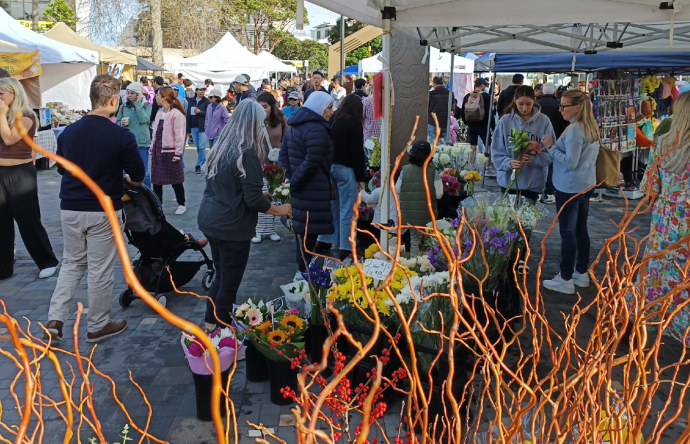 Takapuna Sunday Market - OurAuckland
