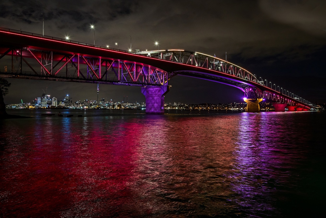 Volcano erupts on bridge in emotional Waitangi narrative - OurAuckland